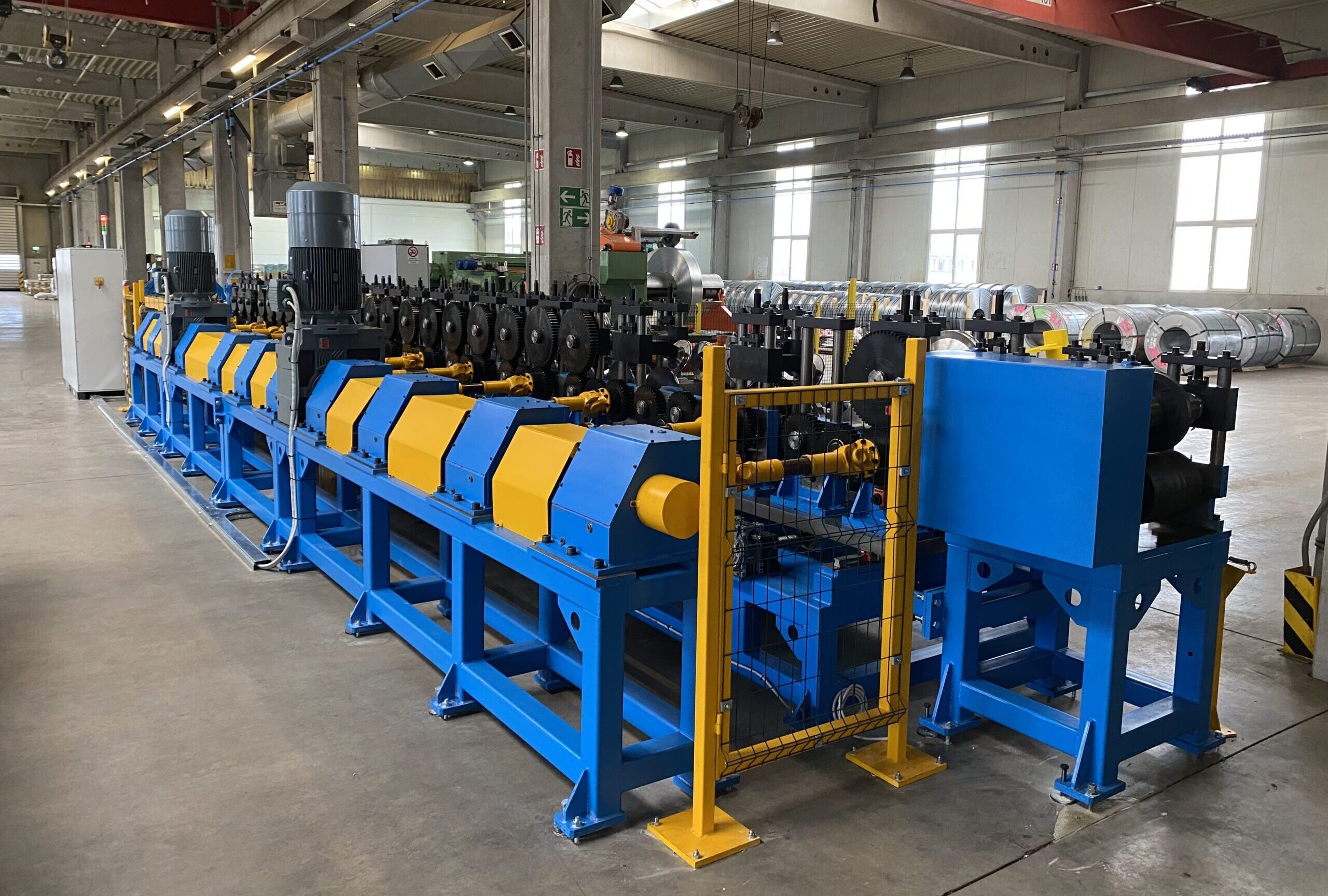 Roll forming line for mounting profiles of solar panels - Pasterkamp